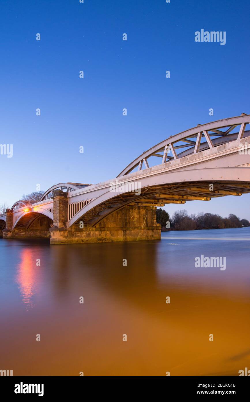 Barnes Railway Bridge at Dusk Stock Photo - Alamy
