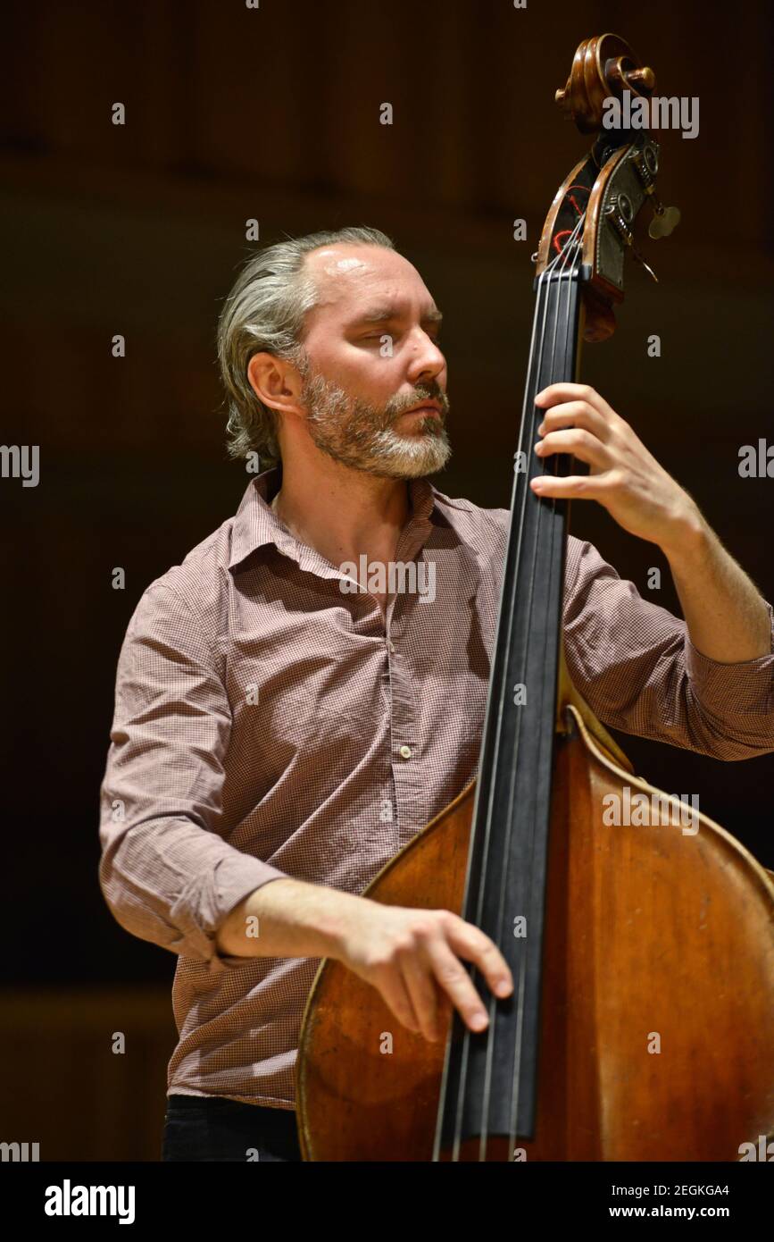 Reid Anderson (bass). The Bad Plus Stock Photo - Alamy