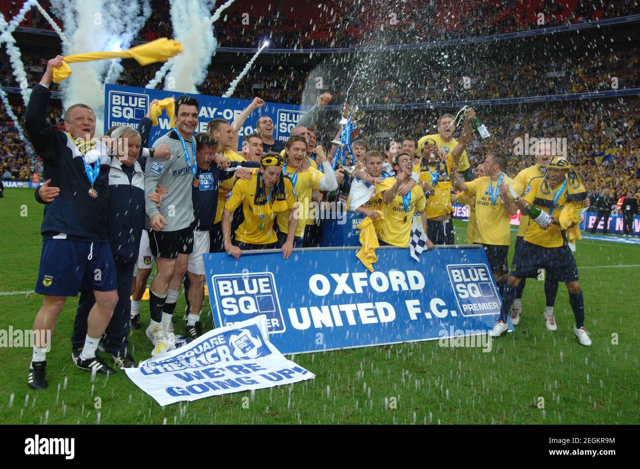 Play off final trophy hi-res stock photography and images - Alamy