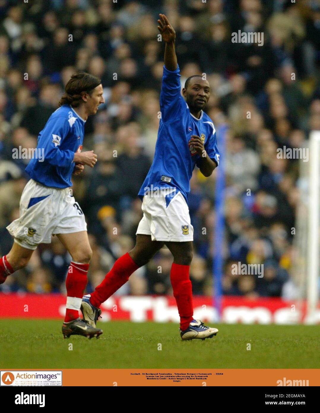 Lua lua scoring action football hi-res stock photography and images - Alamy