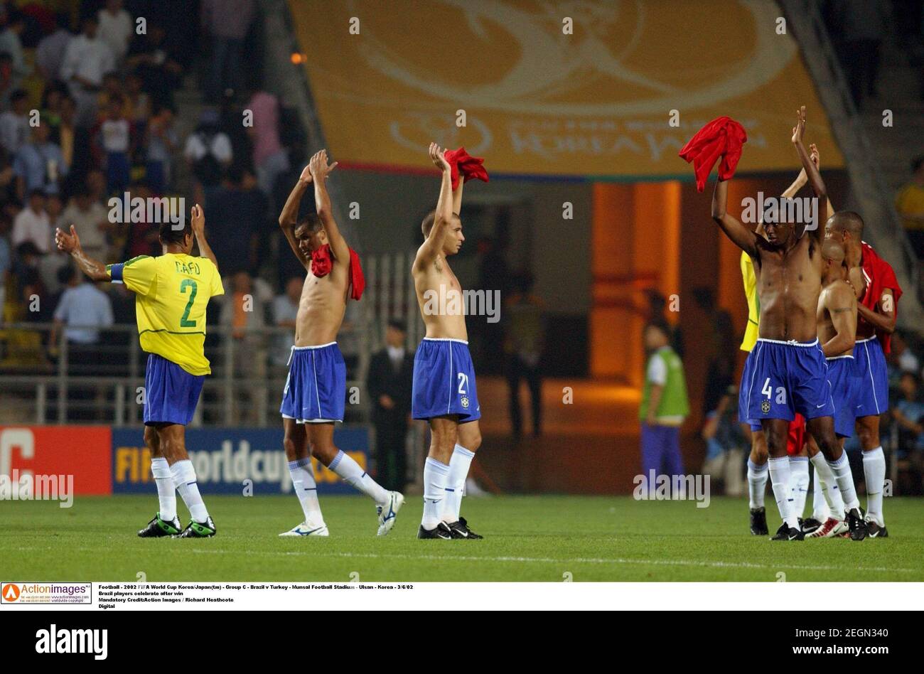Brazil football 2002 win hi-res stock photography and images - Alamy