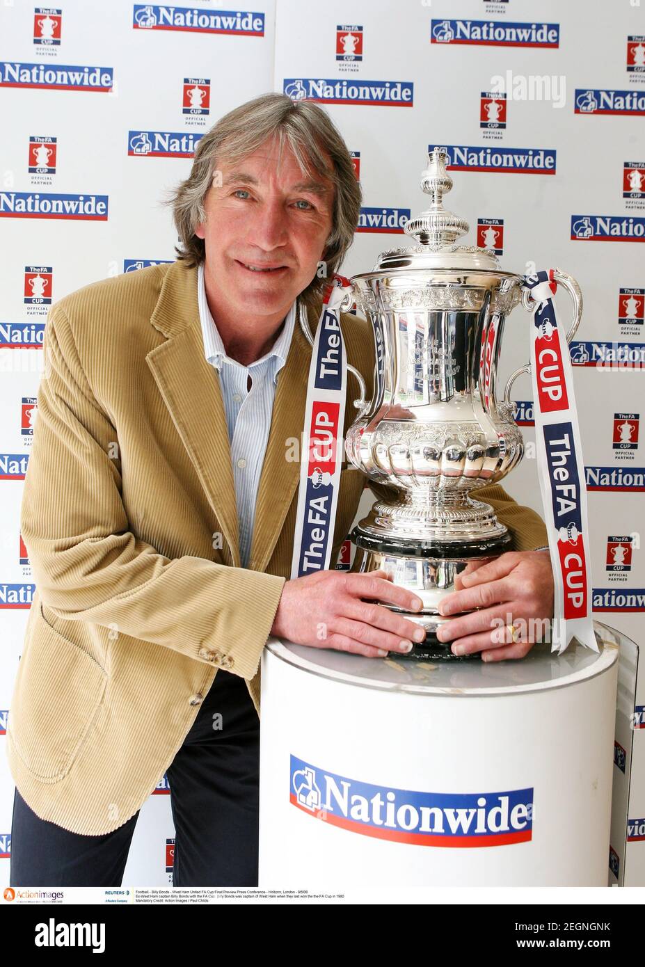 Billy bonds west ham hi-res stock photography and images - Alamy