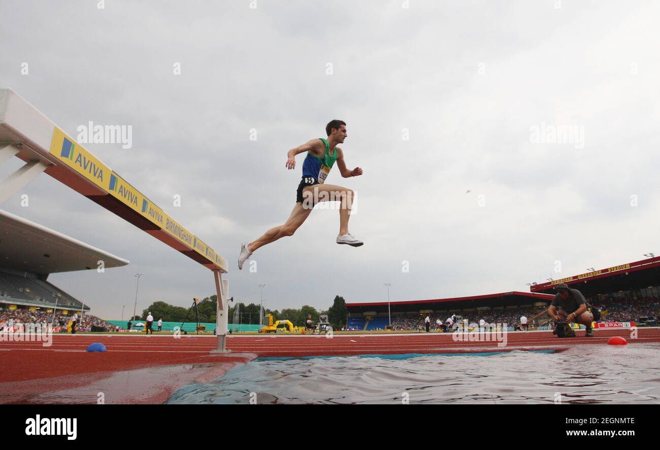 3000m steeplechase men hi-res stock photography and images - Alamy