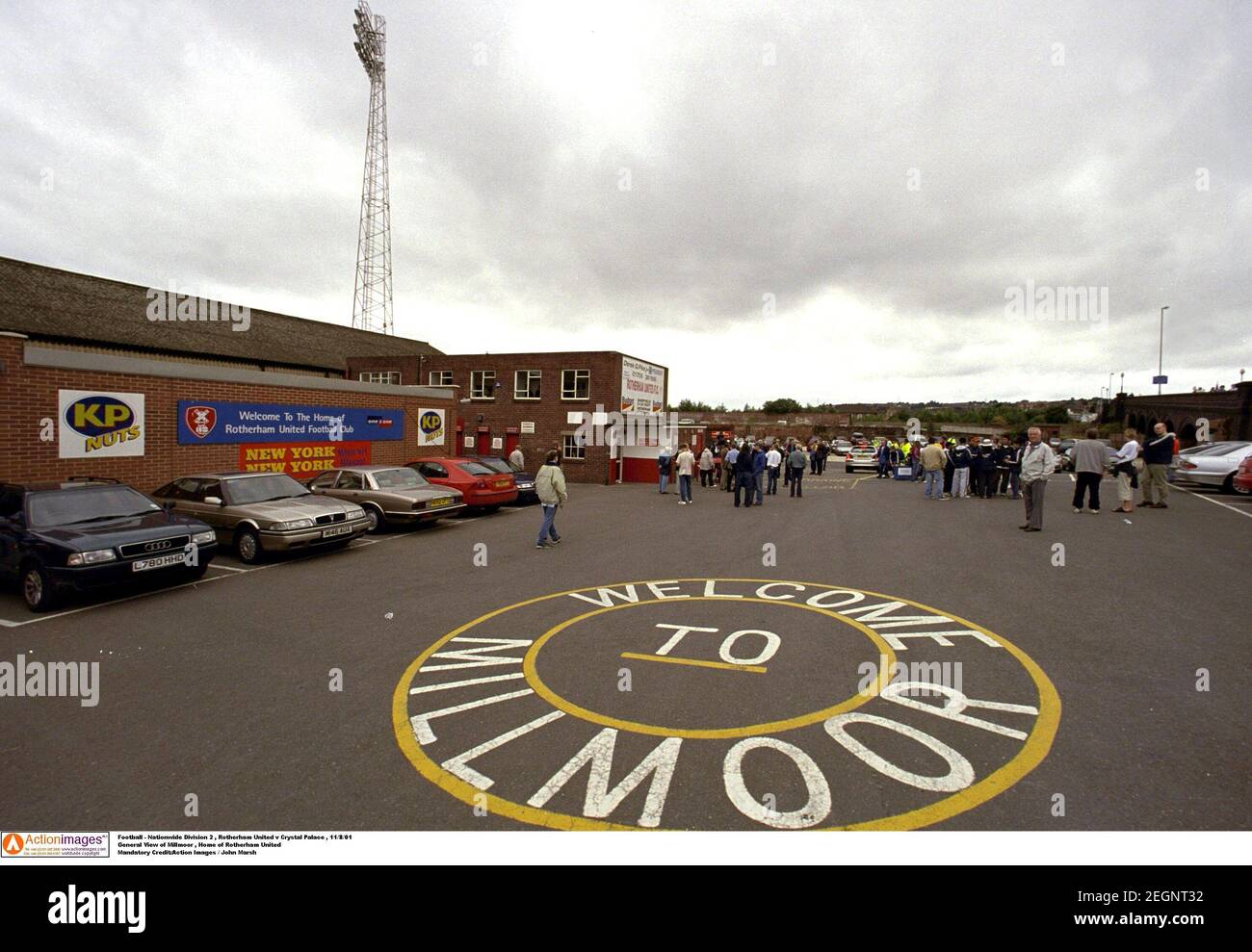 Millmoor home of rotherham united hi-res stock photography and images ...