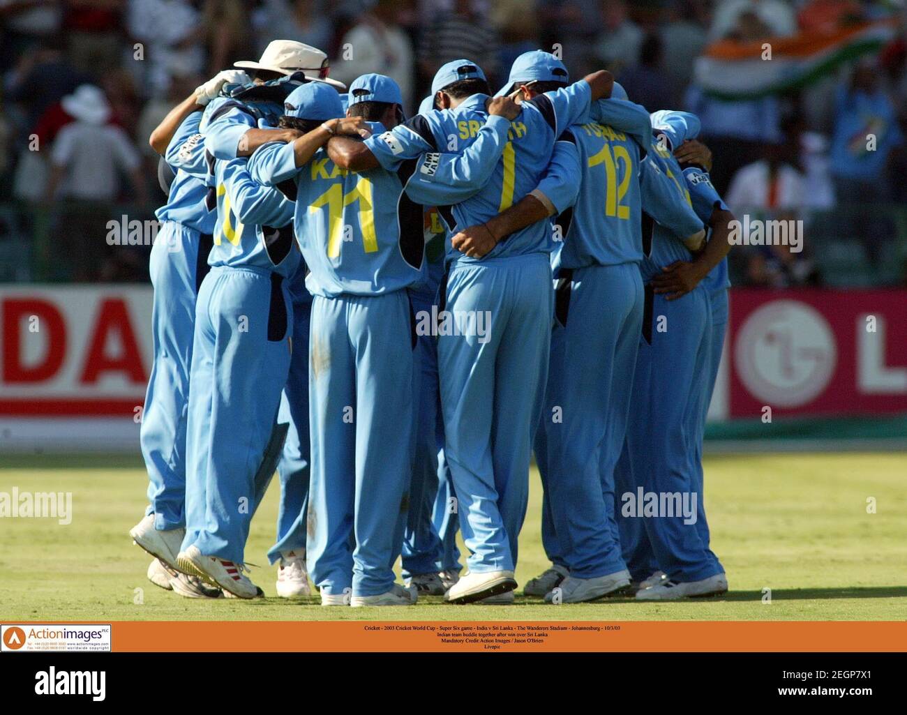 Cricket team india huddle hi-res stock photography and images - Alamy
