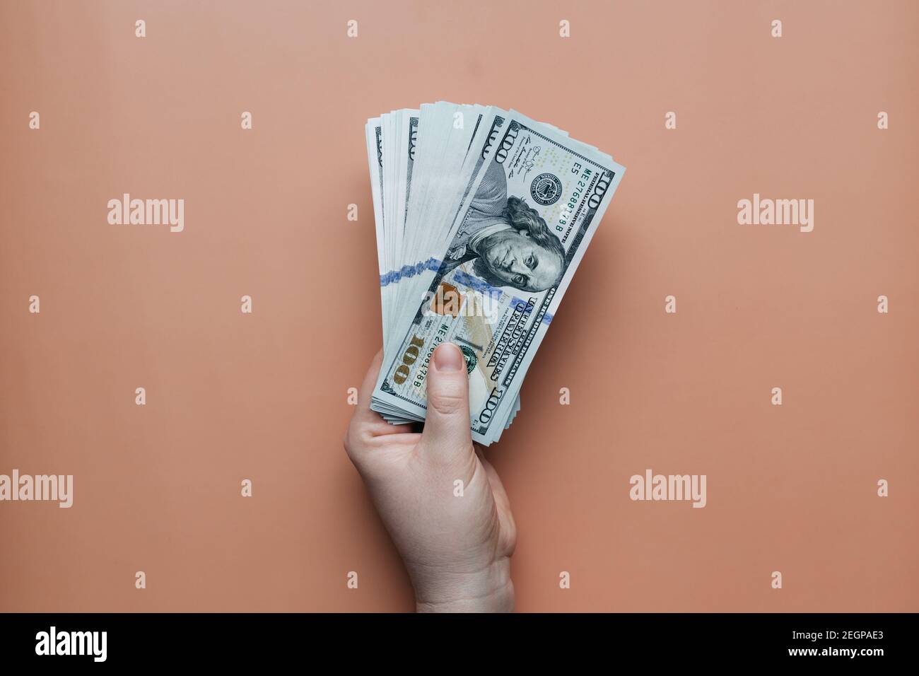 Hand dollars hi-res stock photography and images - Alamy