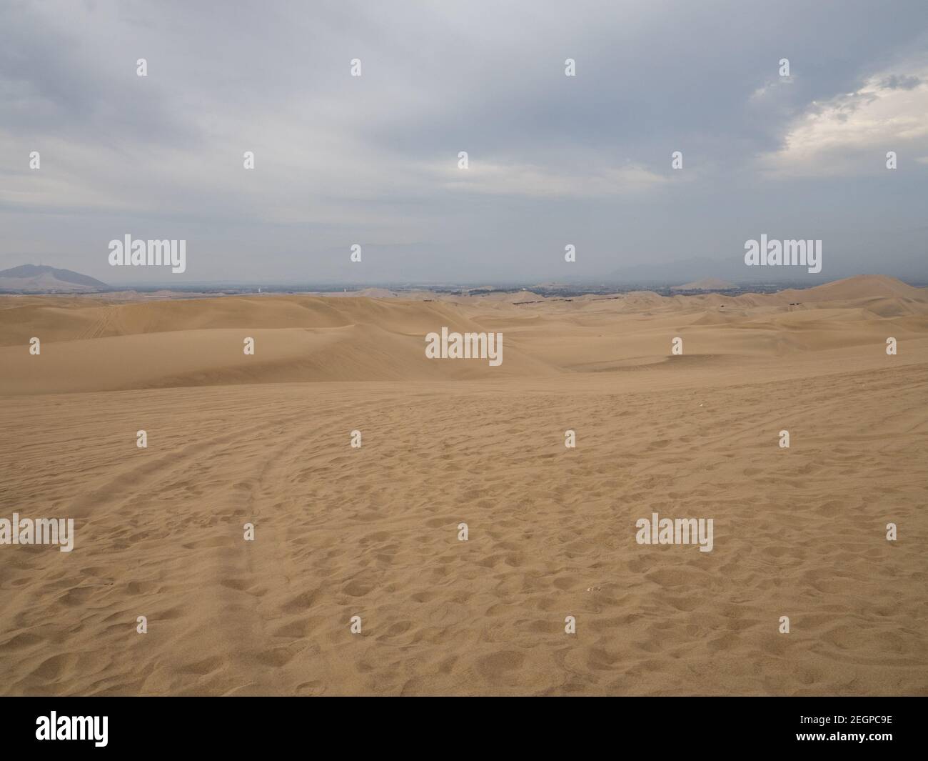 Ica Desert landscape, many dunes in the horizon Stock Photo - Alamy