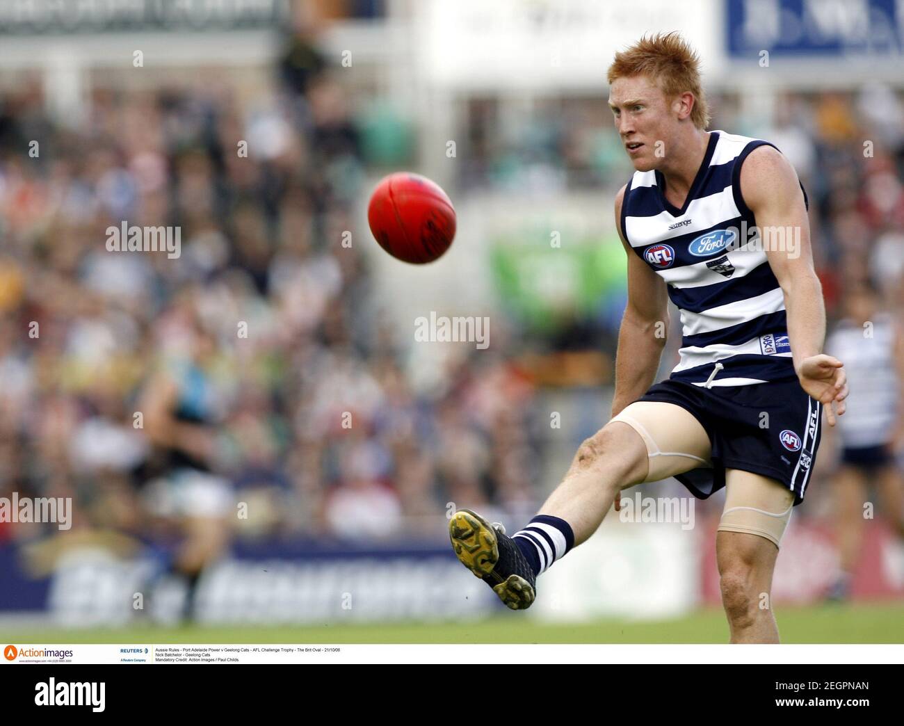 Port adelaide power v geelong cats hi-res stock photography and images ...