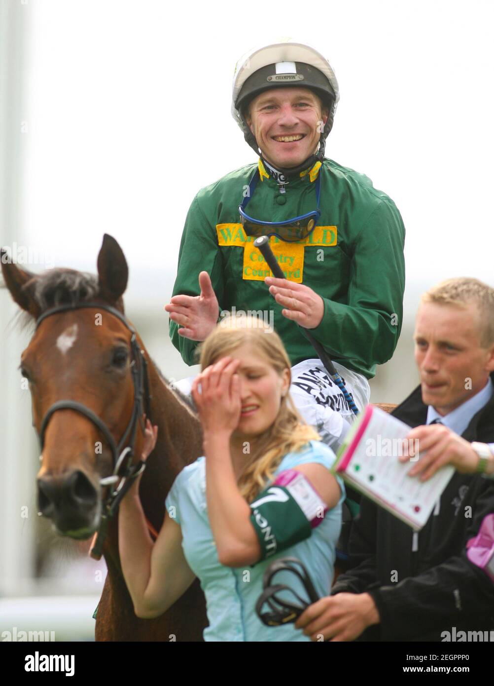 New approach horse hi-res stock photography and images - Alamy