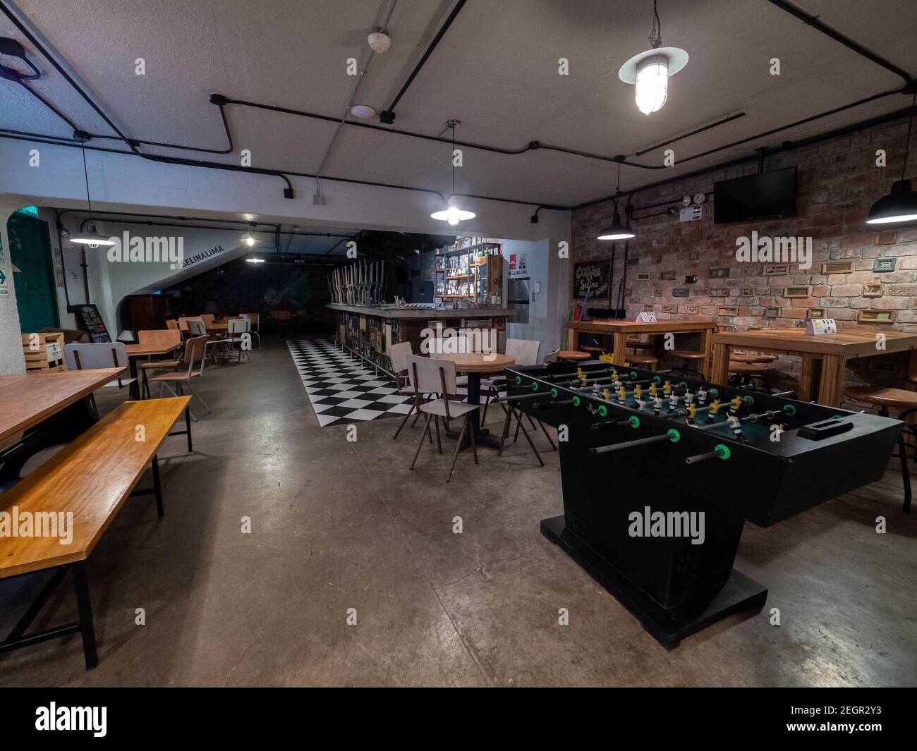 Checkerboard floor hi-res stock photography and images - Alamy