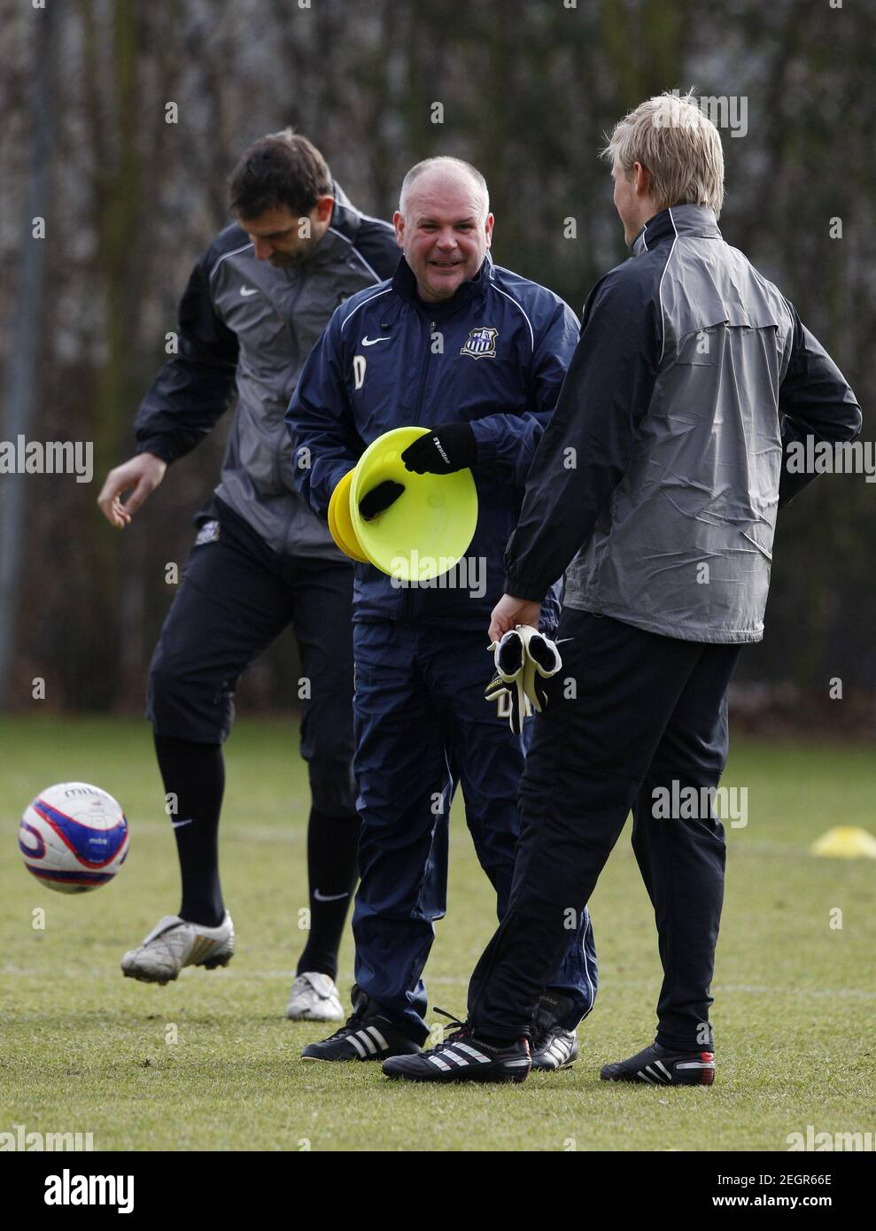 Kasper schmeichel and peter schmeichel hi-res stock photography and ...