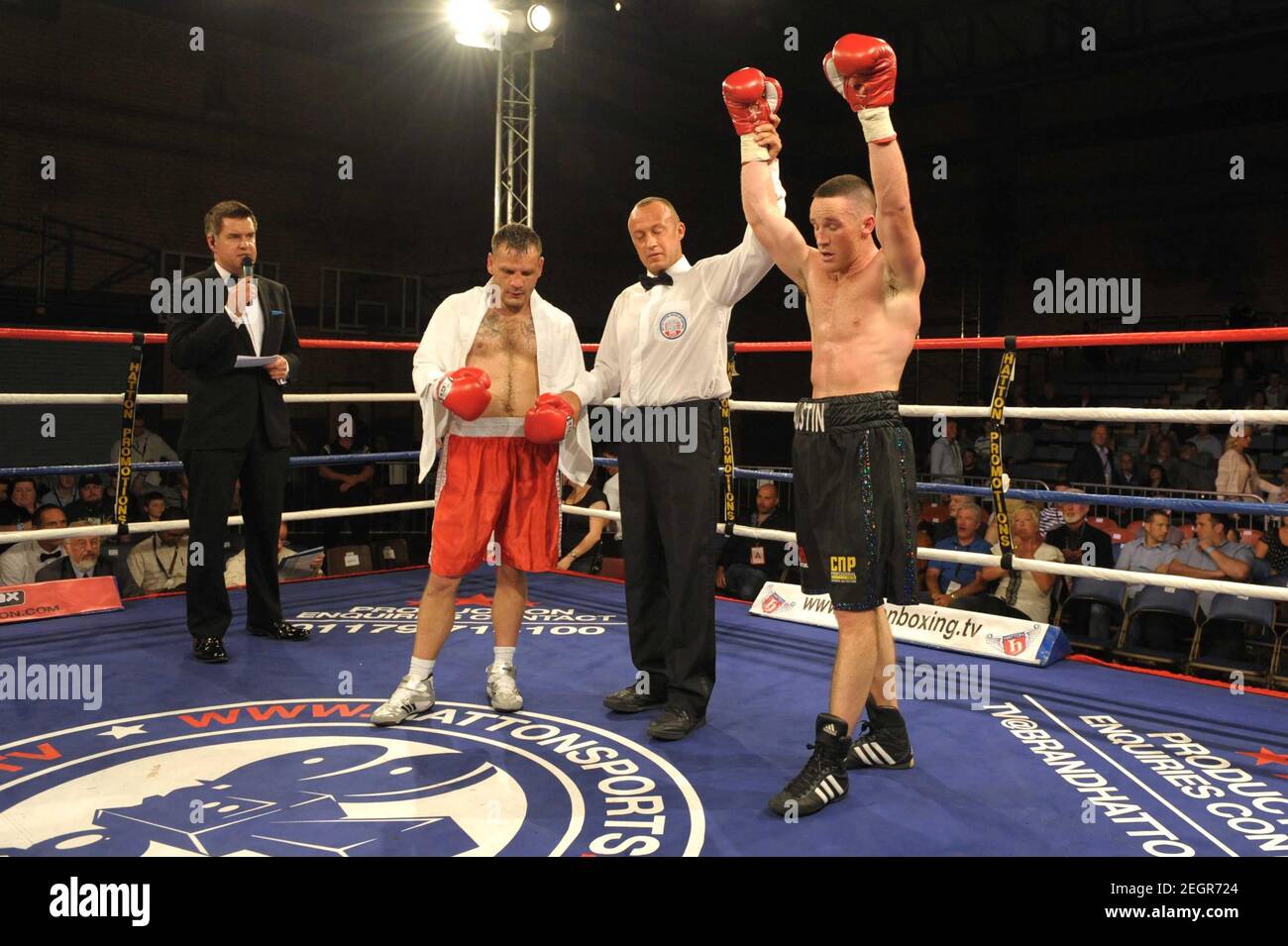 Boxing Oldham Action High Resolution Stock Photography and Images - Alamy