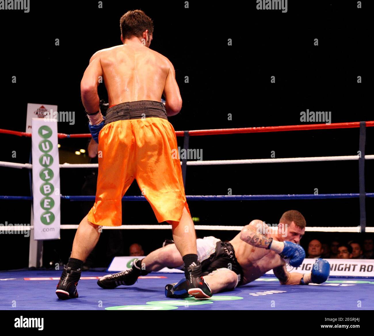 Cello renda hi-res stock photography and images - Alamy