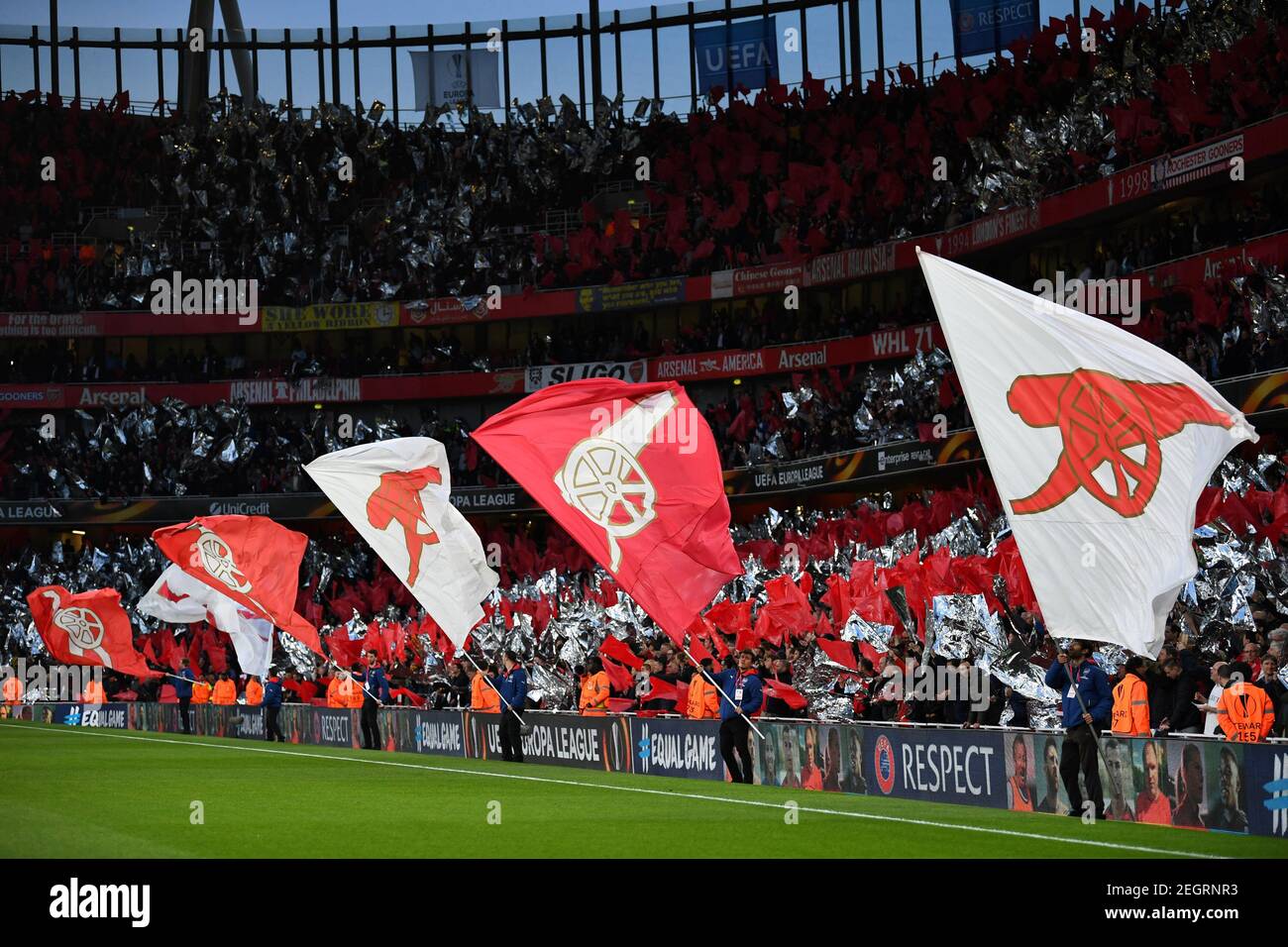 Emirates arsenal fans flags hi-res stock photography and images - Alamy