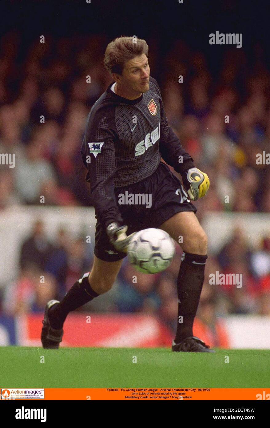 John lukic arsenal hi-res stock photography and images - Alamy