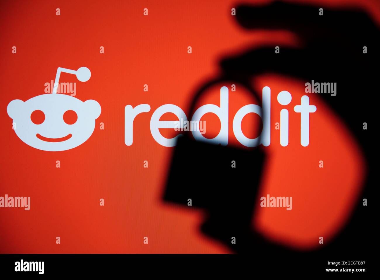 Reddit app icon hi-res stock photography and images - Alamy