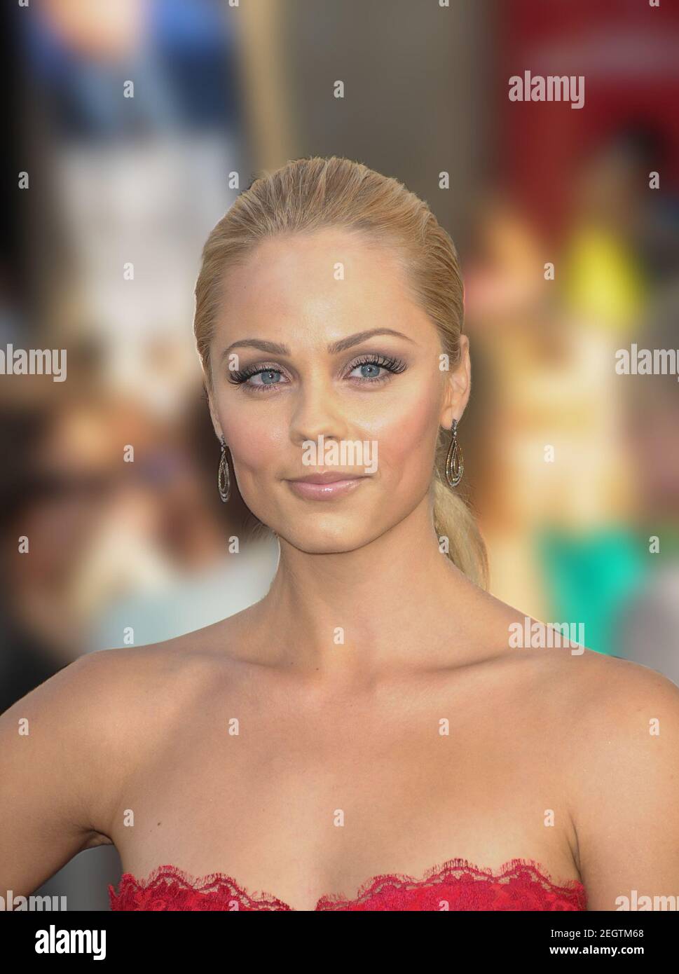 Laura vandervoort hi-res stock photography and images - Alamy