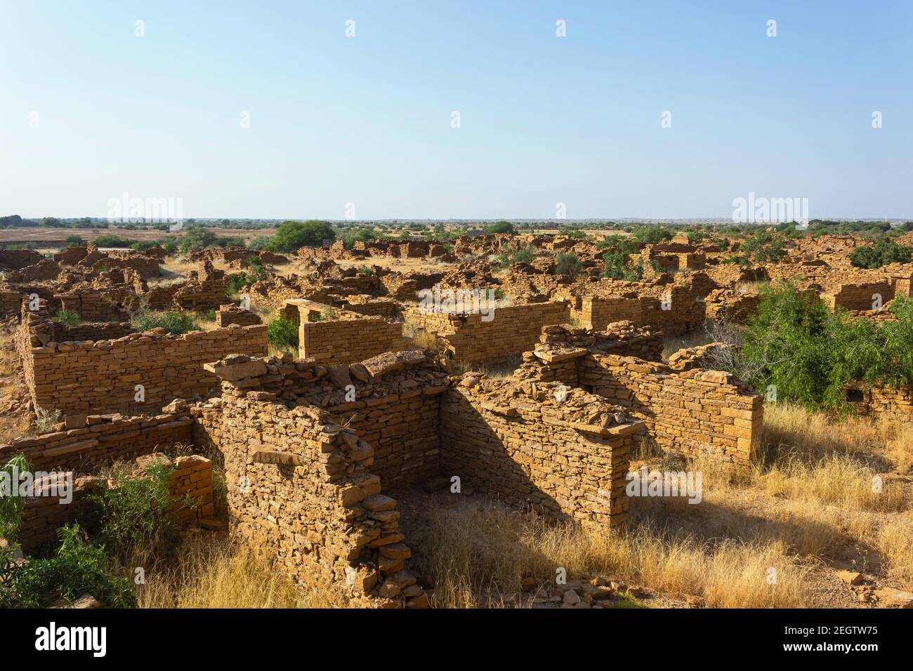 Ruins of Kuldhara houses an abandoned village, Jaisalmer Rajasthan ...