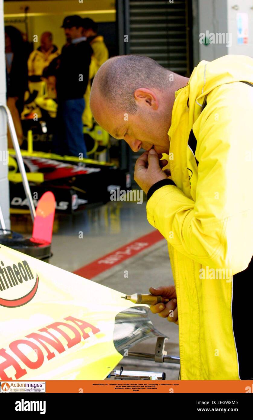 Actor ross kemp hi-res stock photography and images - Alamy