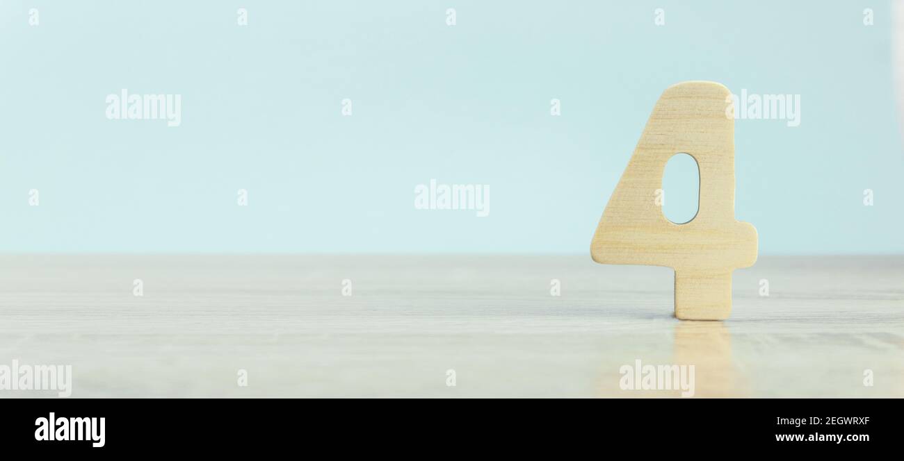 Number 4 finish hi-res stock photography and images - Alamy