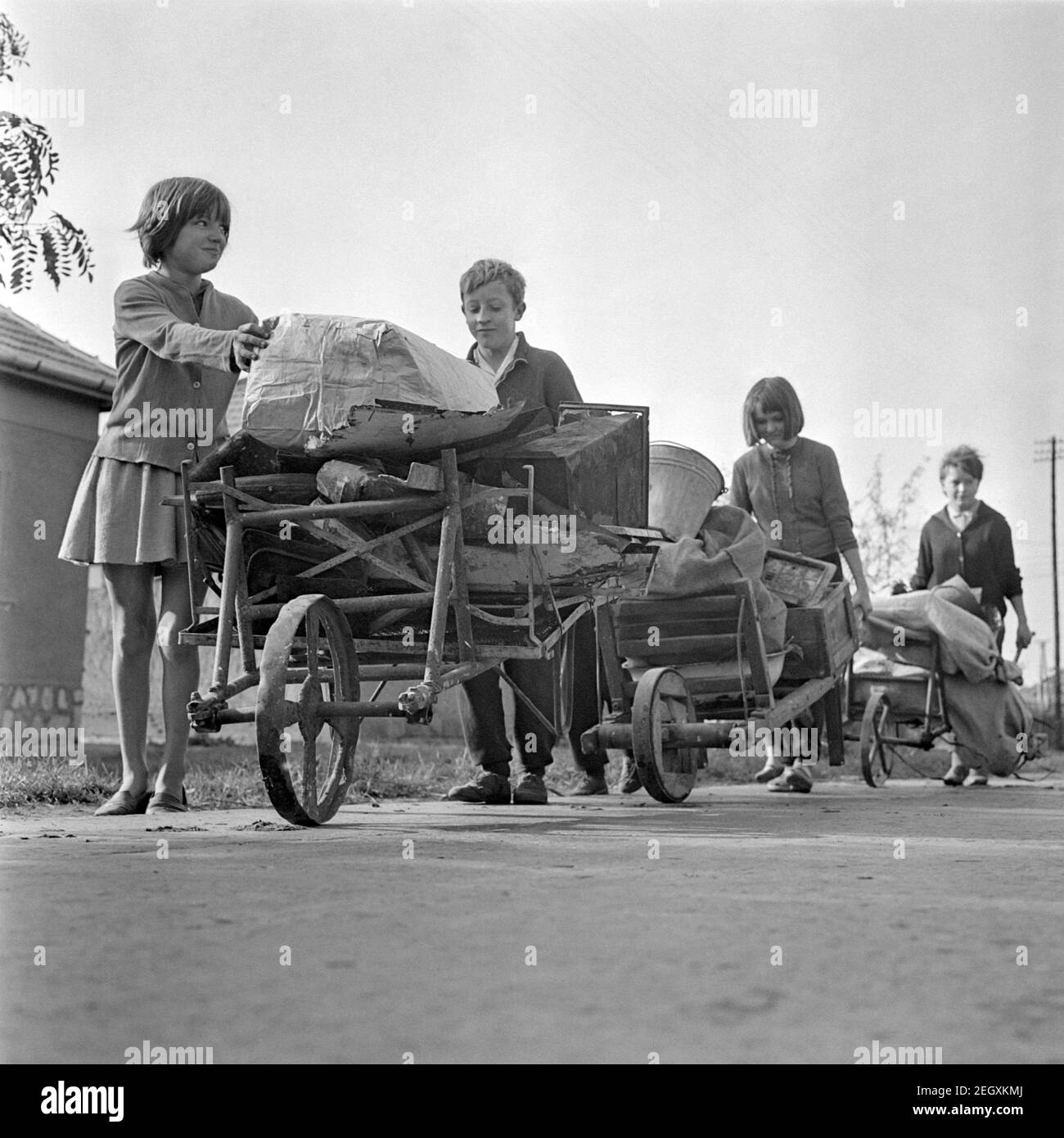 1960s children street hi-res stock photography and images - Alamy