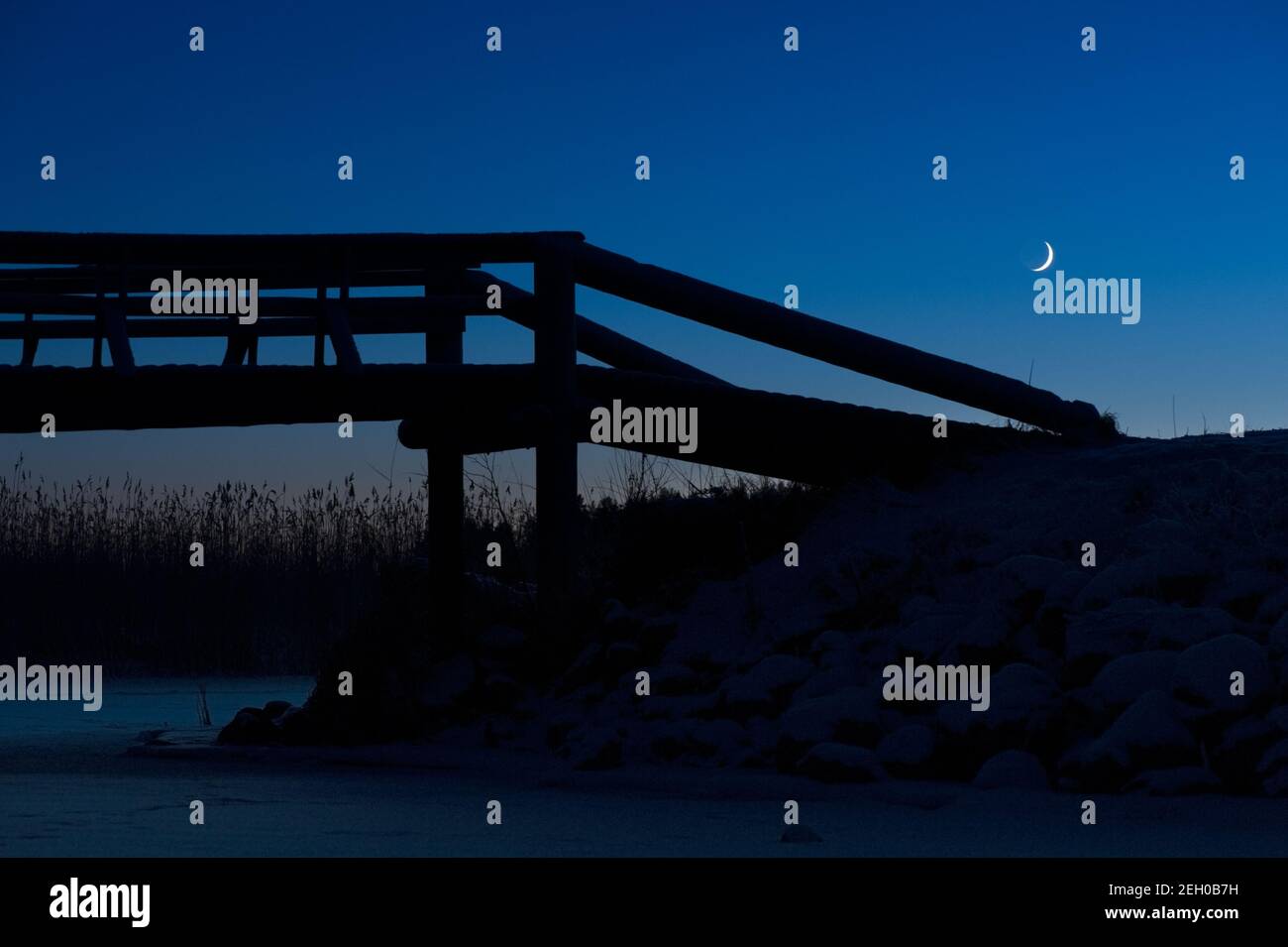 Crescent moon bridge hi-res stock photography and images - Alamy