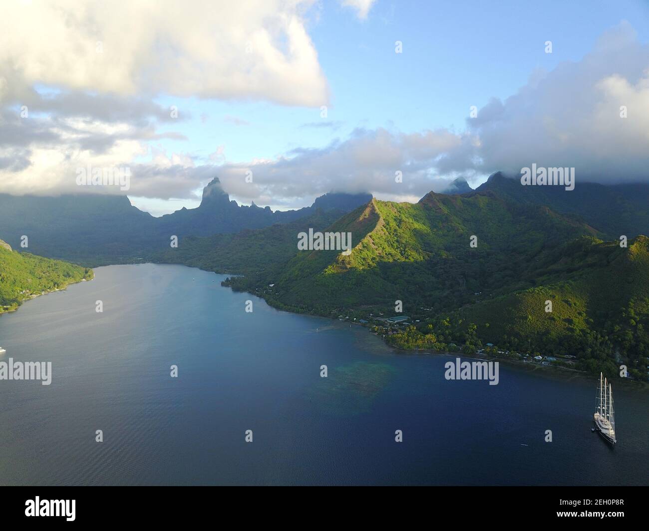 Bora bora south pacific hi-res stock photography and images - Alamy
