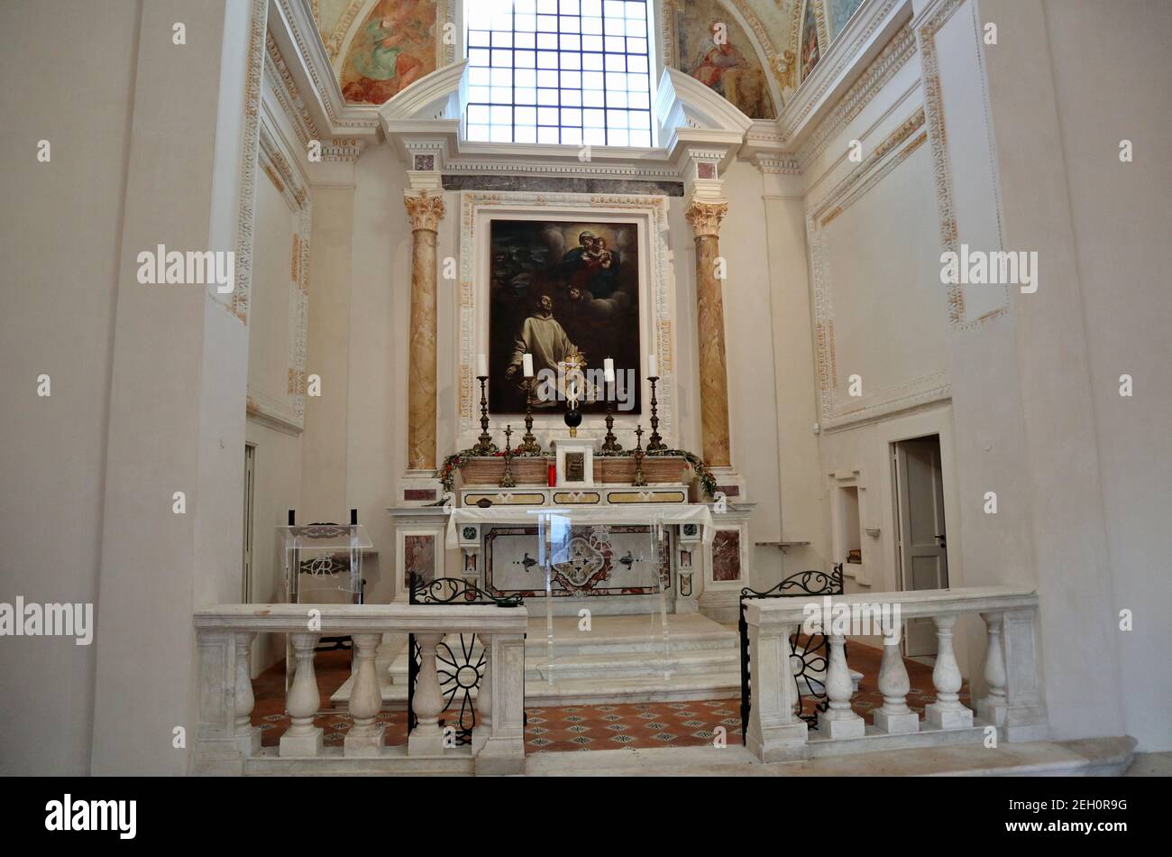 Altare maggiore barocco hi-res stock photography and images - Alamy