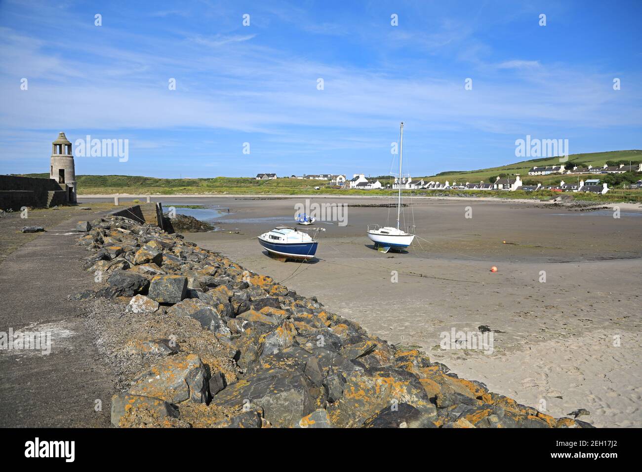 Stone pier with circular open topped lighthouse tower (1818), Port ...