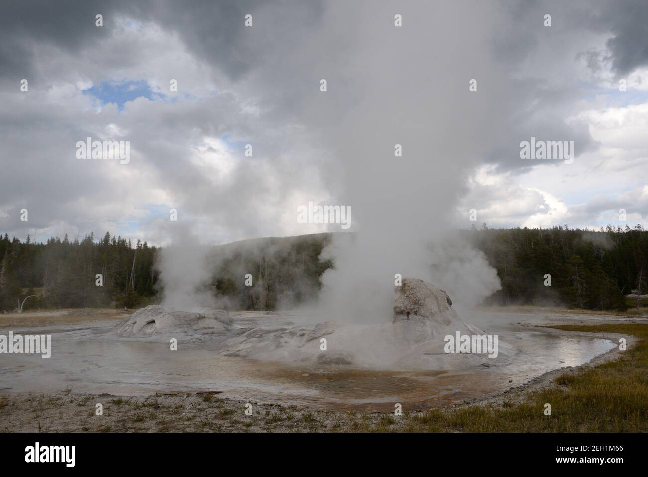 Giant Geyser at Old Faithful geothermal area in Yellowstone National ...