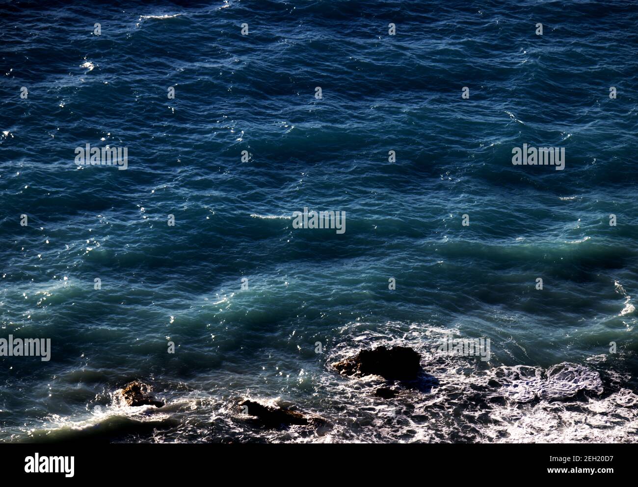 Rocks at angle hi-res stock photography and images - Alamy