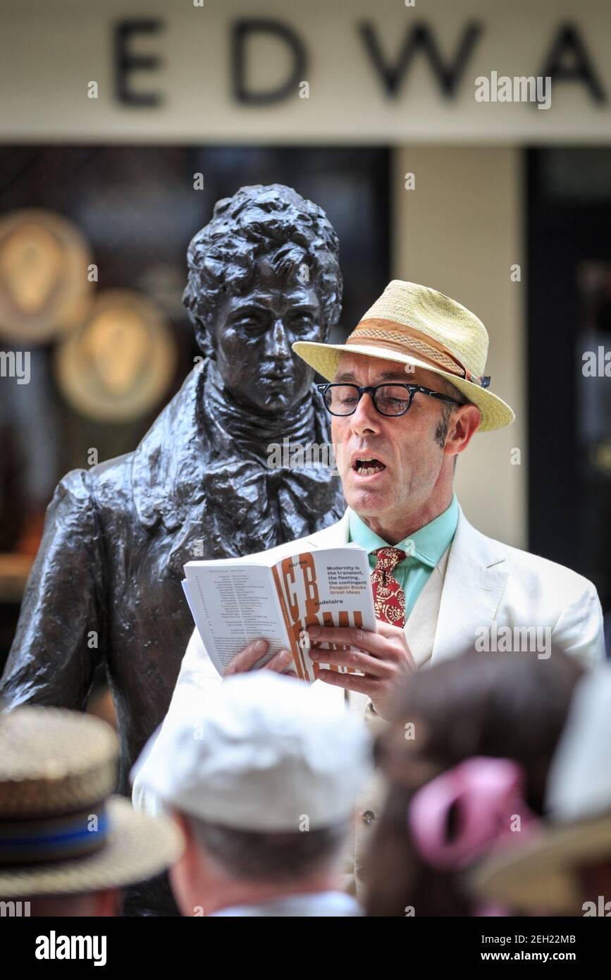 Dandies chap hi-res stock photography and images - Alamy