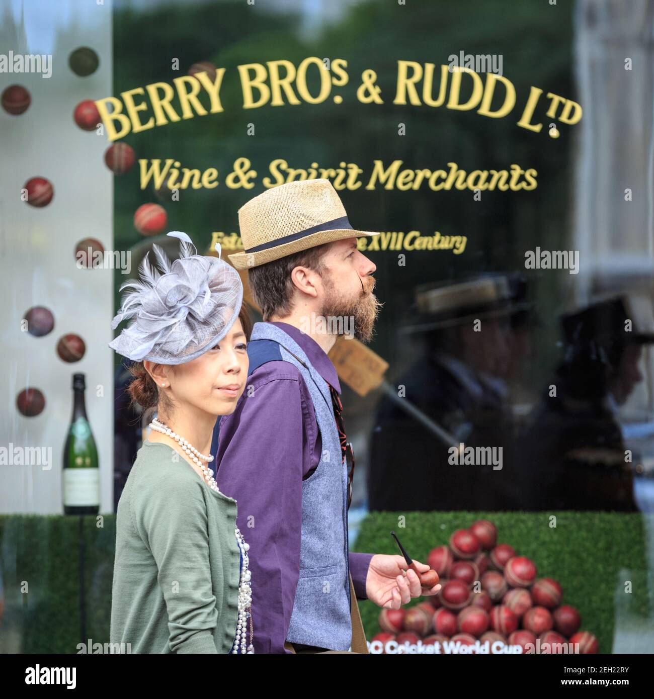 Dandies chap hi-res stock photography and images - Alamy