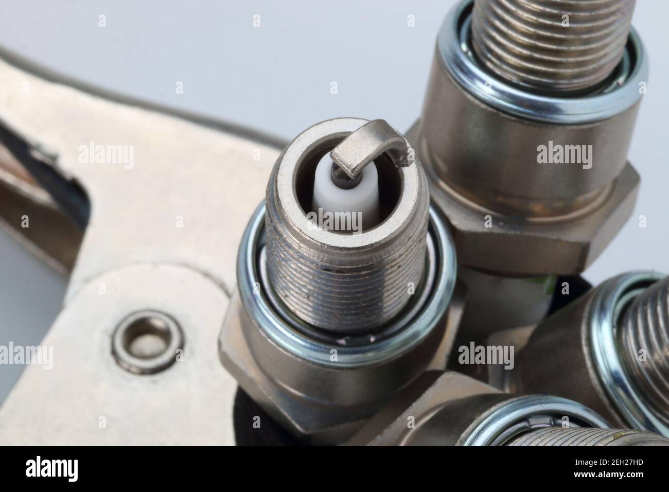 Threaded bottom hi-res stock photography and images - Alamy