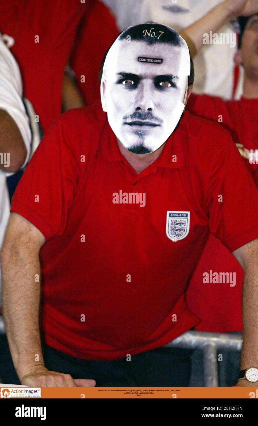 David beckham mask hi-res stock photography and images - Alamy