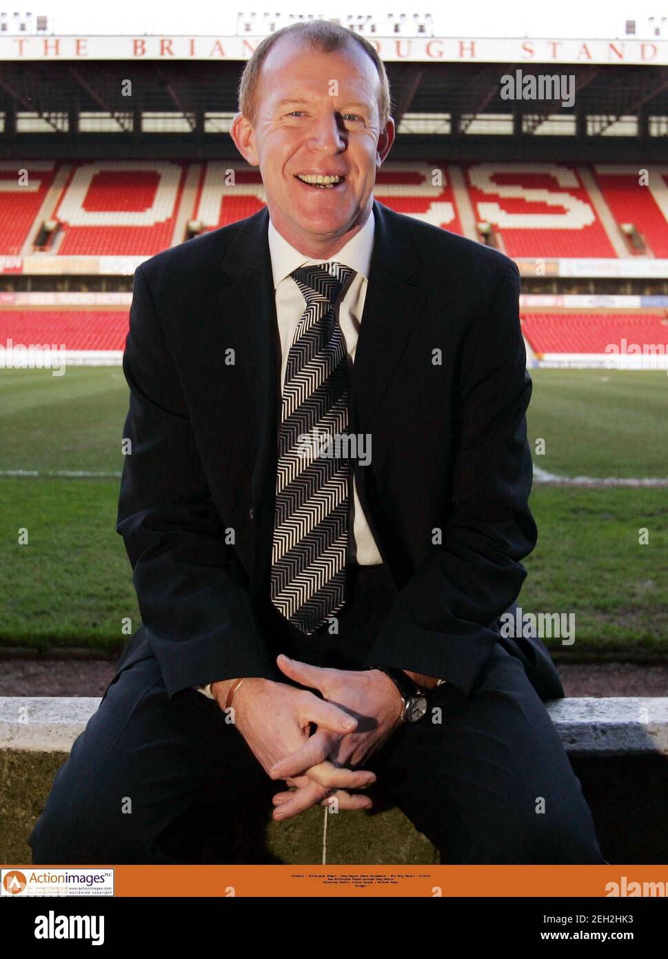 New nottingham forest manager gary megson hi-res stock photography and ...