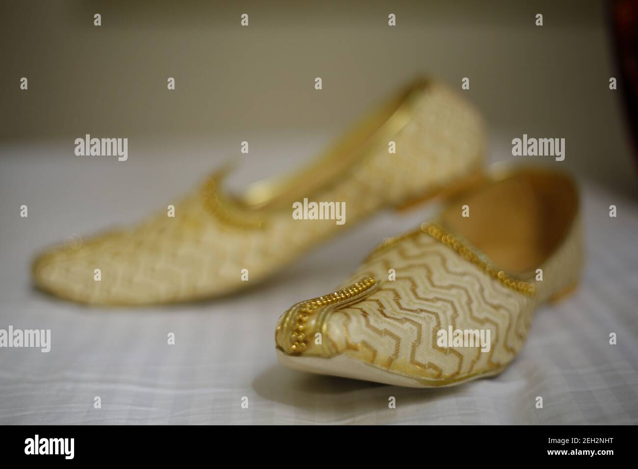 Traditional indian shoes hi-res stock photography and images - Alamy
