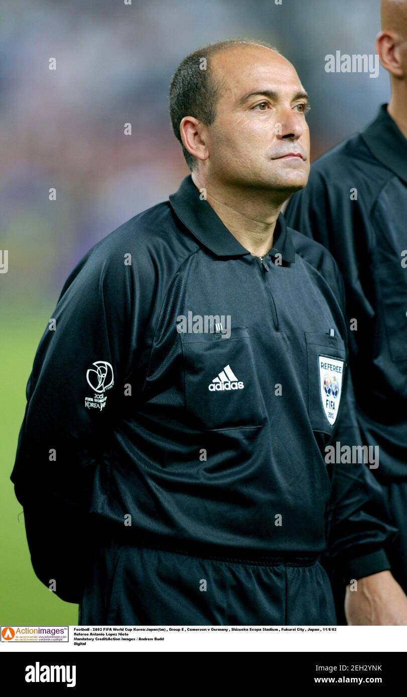 Referee antonio lopez nieto hi-res stock photography and images - Alamy