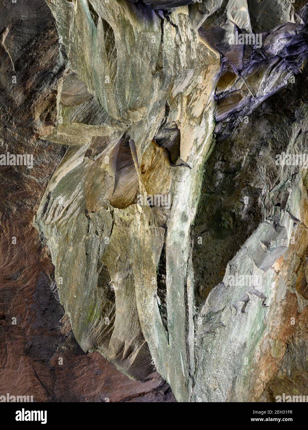 Close-up of coloured walls in quarry cave Stock Photo - Alamy