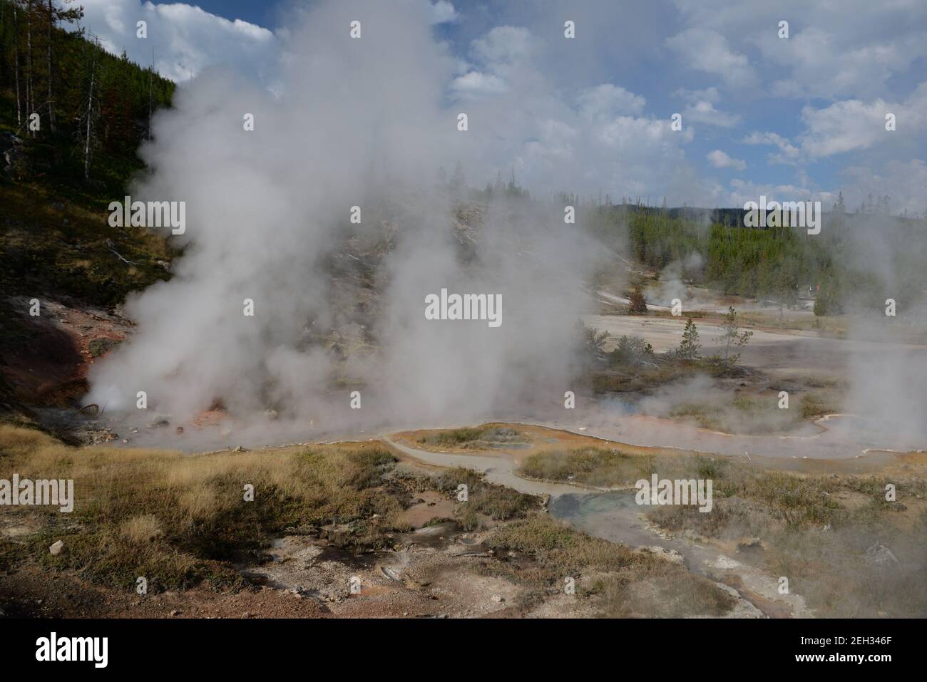 Yellowstone and geothermal features hi-res stock photography and images ...