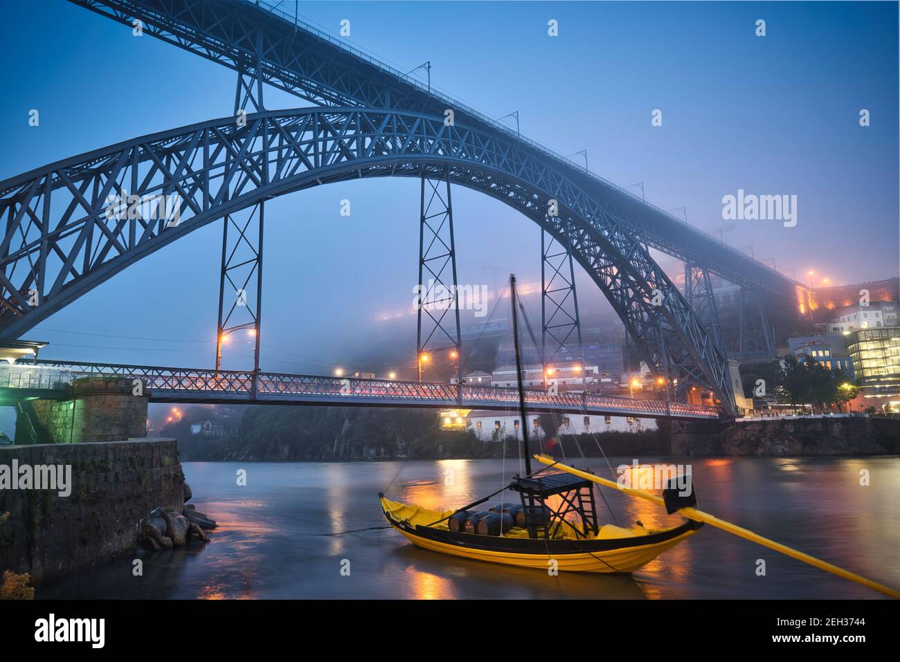 Blue porto architecture hi-res stock photography and images - Alamy