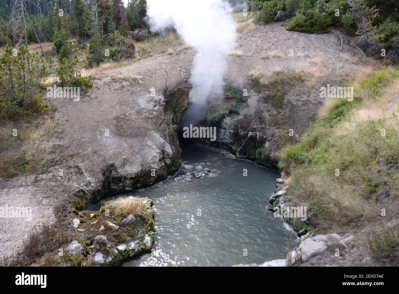 Yellowstone and geothermal features hi-res stock photography and images ...
