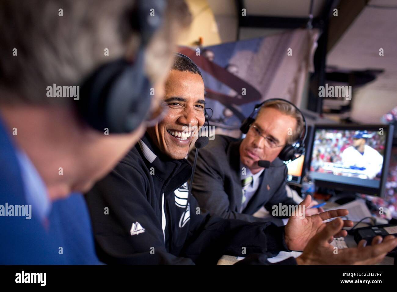 Broadcast announcers hi-res stock photography and images - Alamy