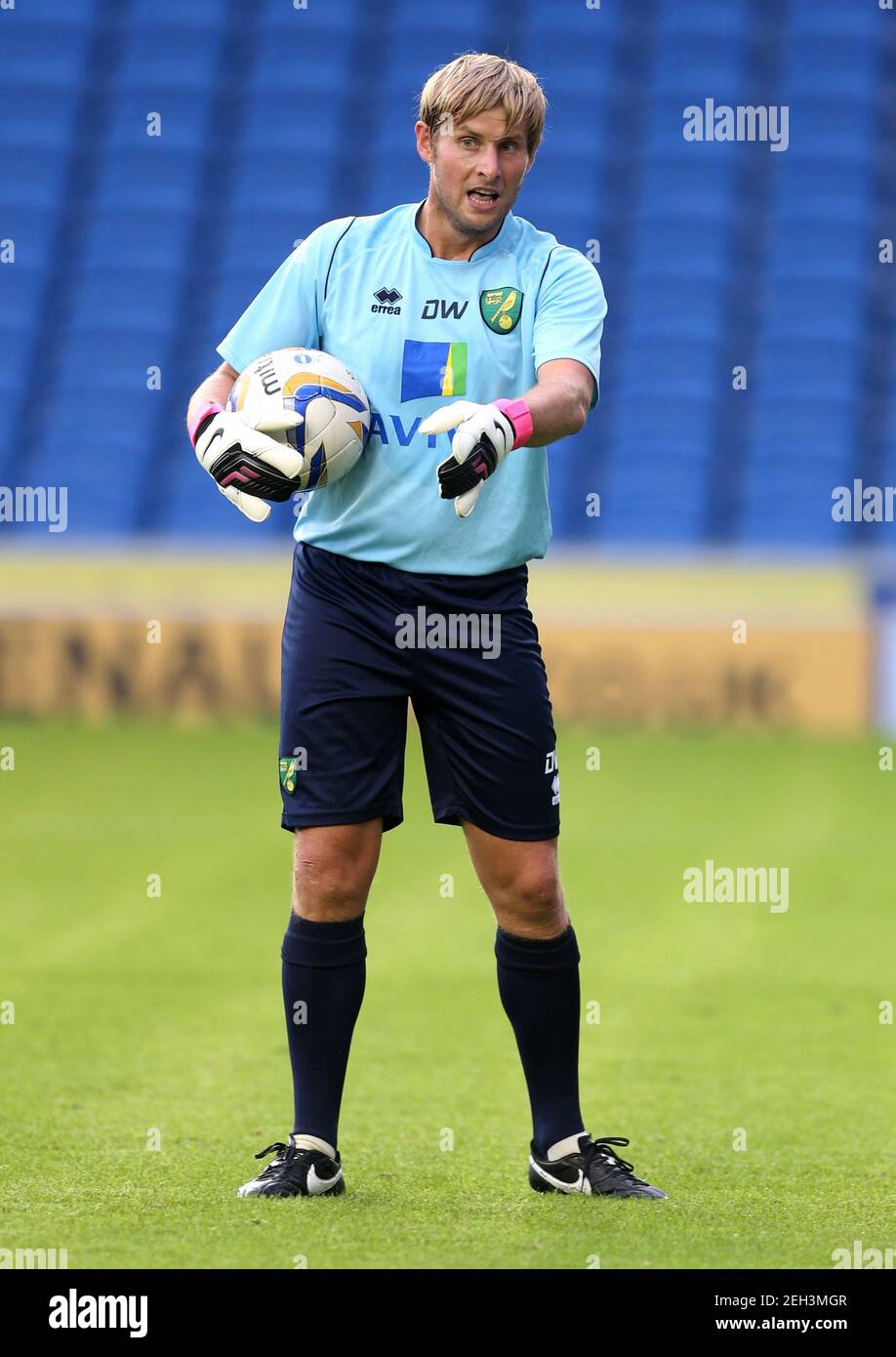 Goalkeeping coach dave watson hi-res stock photography and images - Alamy