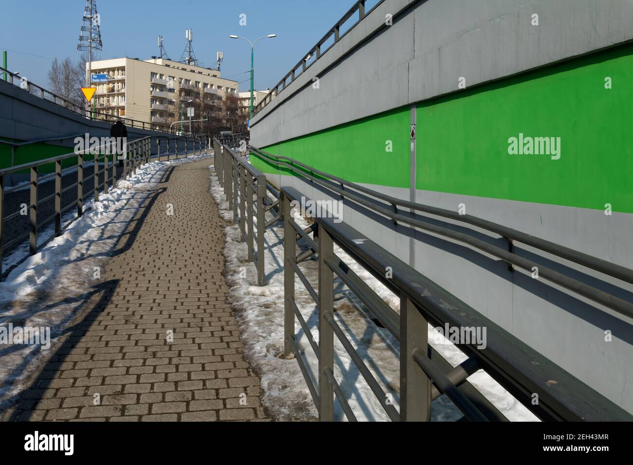 The ramp on "green" exit from Rondo traffic interchange Stock Photo - Alamy