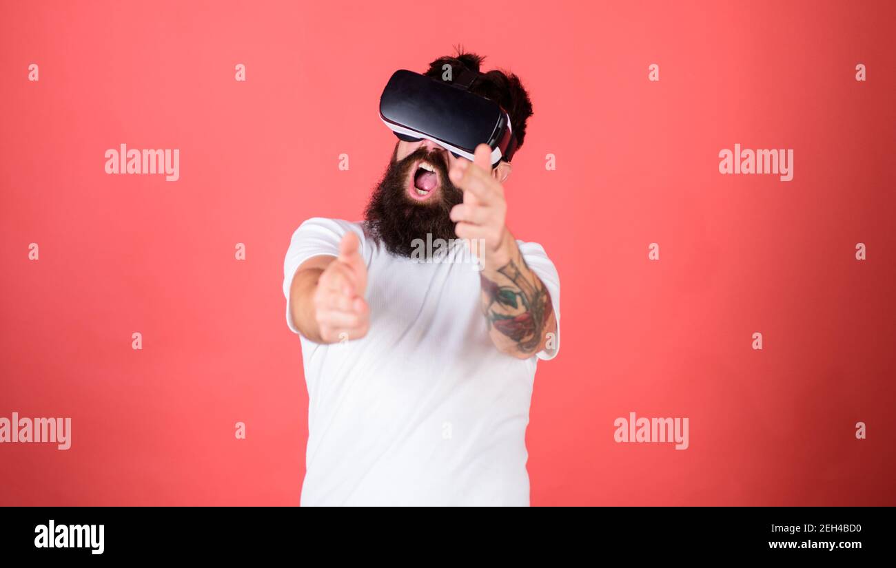 First person shooter vr hi-res stock photography and images - Alamy