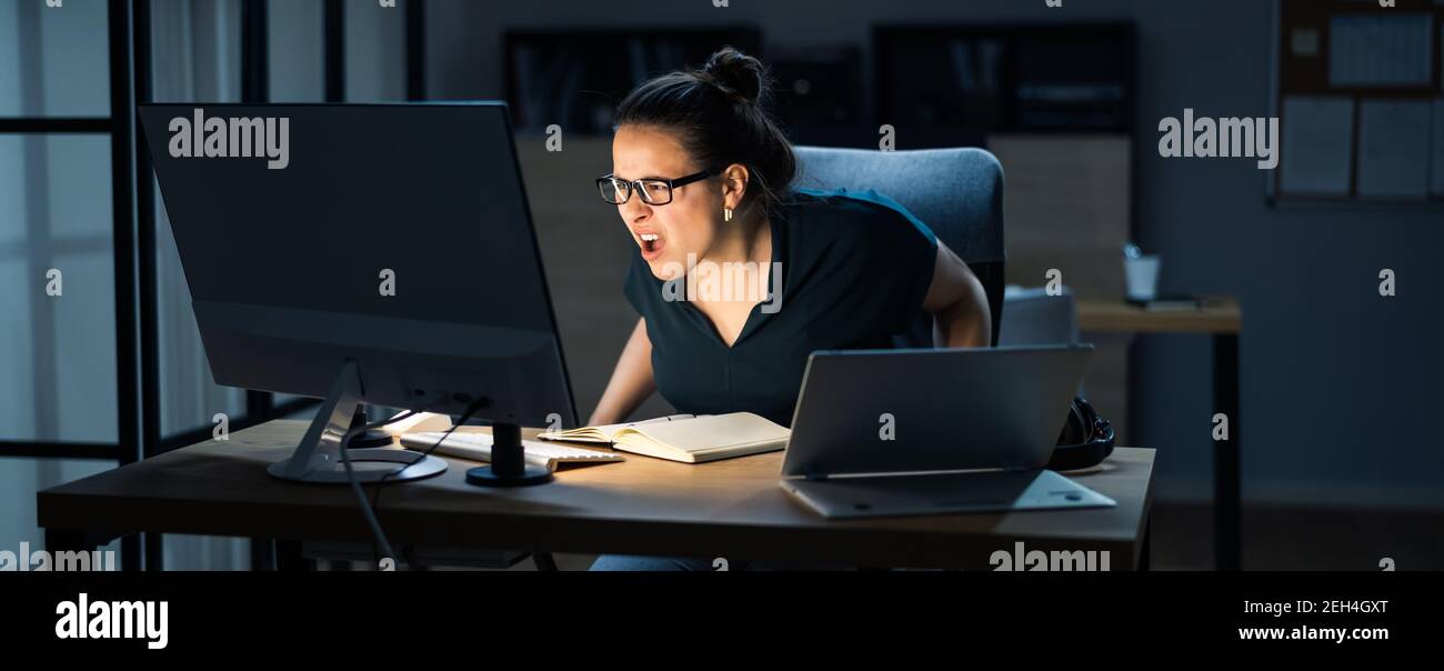 Conference at night hi-res stock photography and images - Alamy