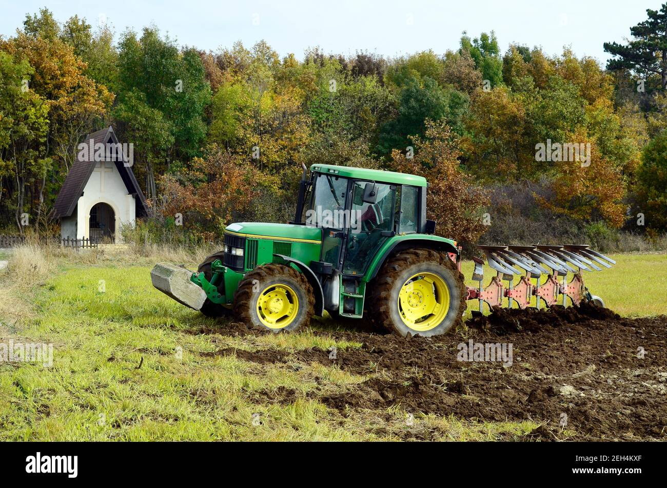 Farmer plowing field hi-res stock photography and images - Alamy