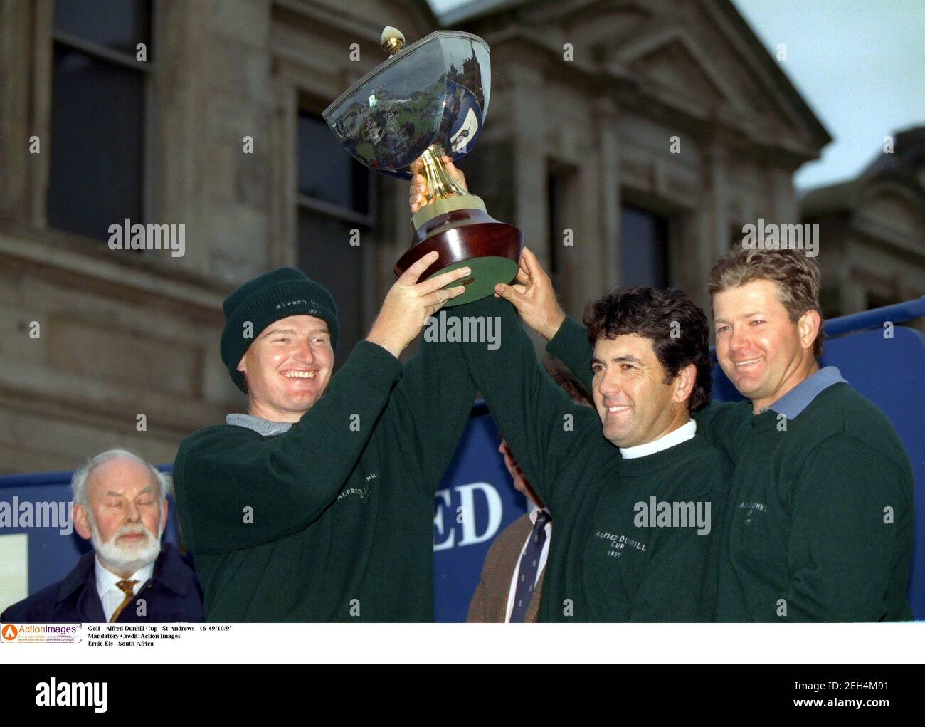 The dunhill cup hi-res stock photography and images - Alamy
