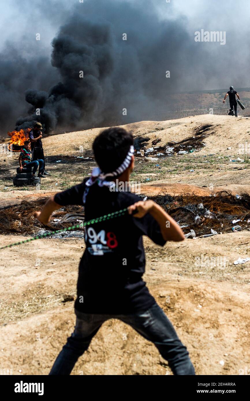 Slingshot ball hi-res stock photography and images - Alamy